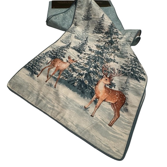 Rachel Zoe | Dining | Rachel Zoe Reindeer Christmas Tree Blue Table ...